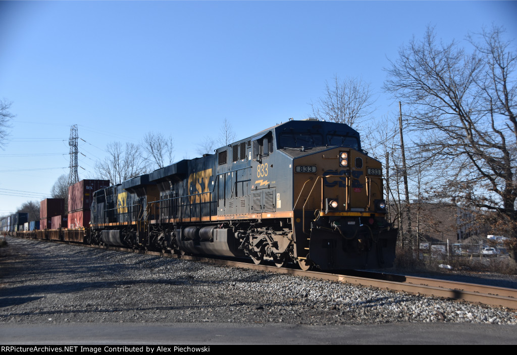 CSX 833