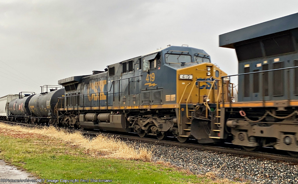 CSX 419 follows dutifully.