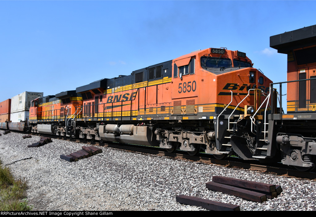 BNSF 5850 Roster shot.