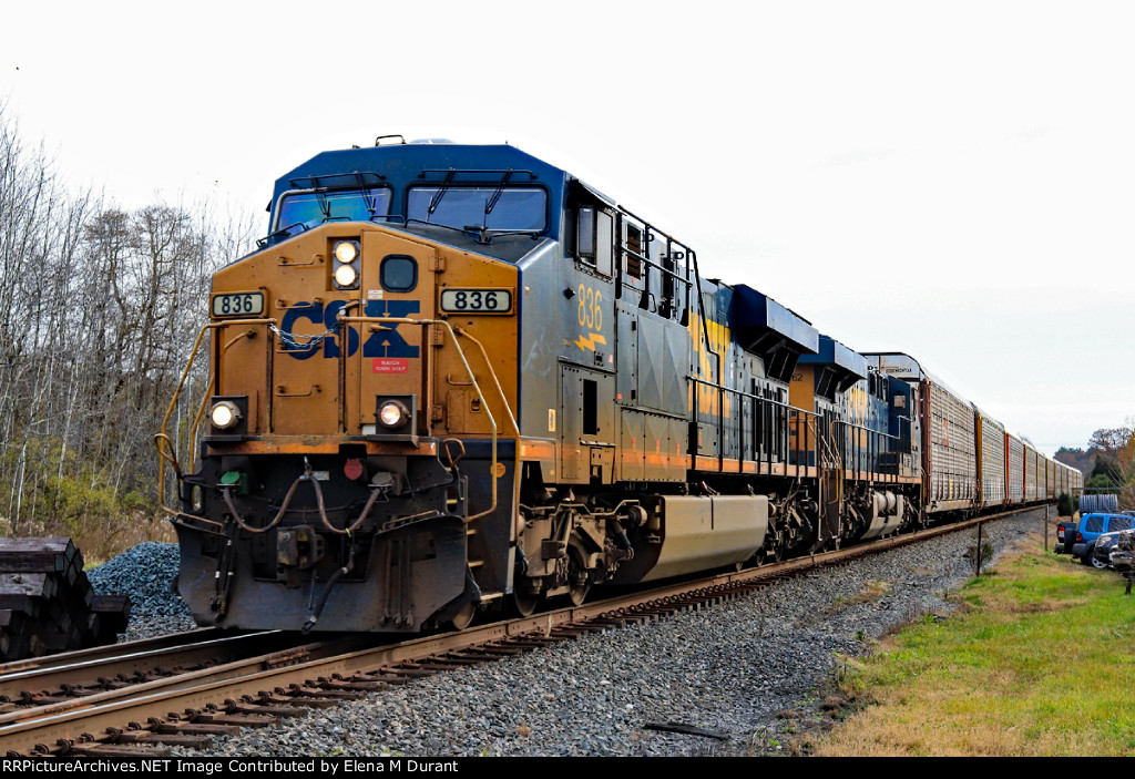 CSX 836 on Q-567