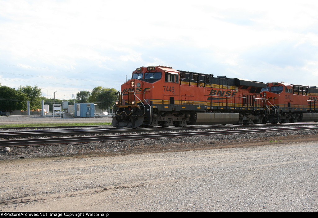 BNSF 7445
