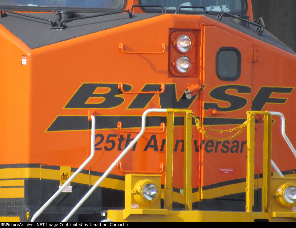 BNSF 6111 25th Anniversary unit