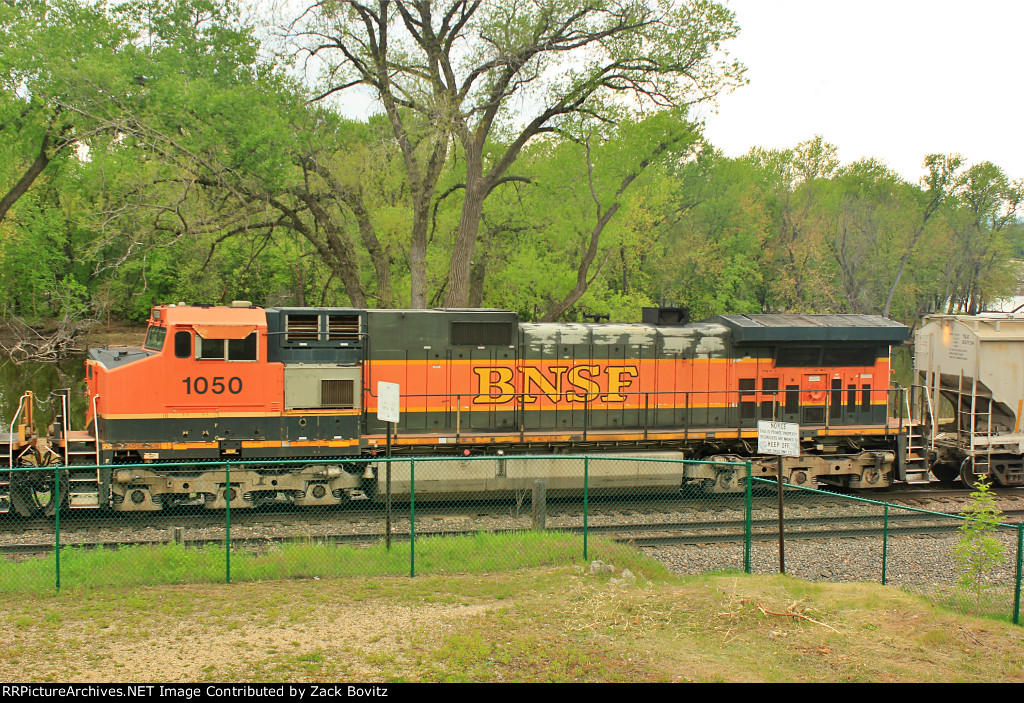 BNSF 1050