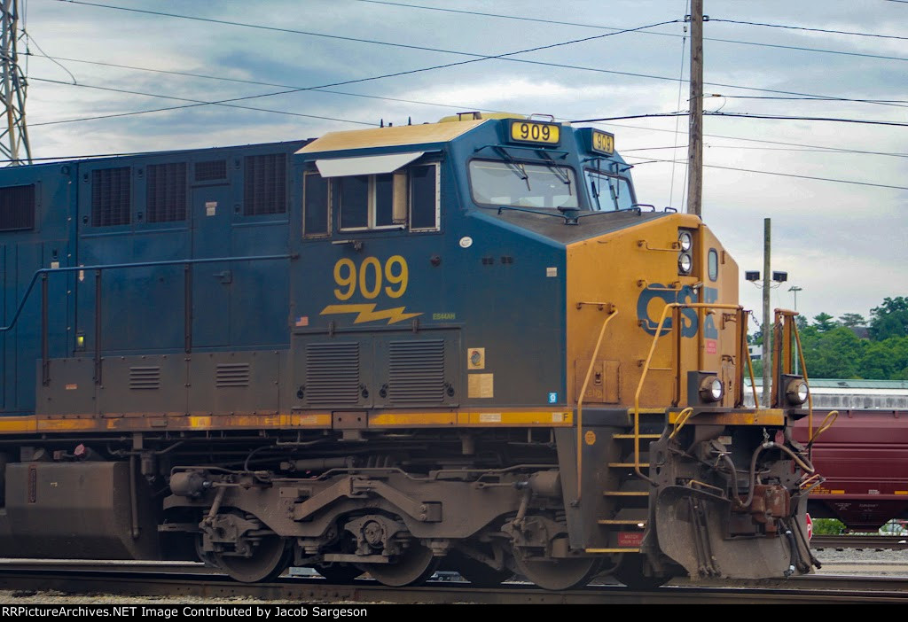 CSX 909