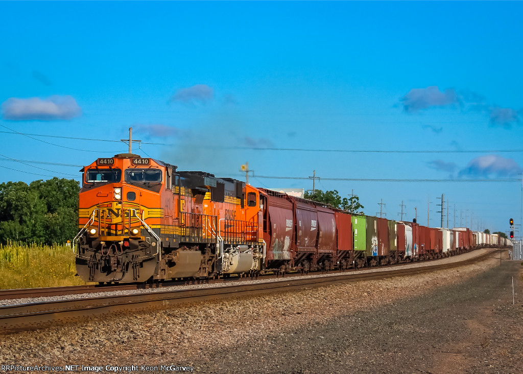 BNSF 4410 EAST