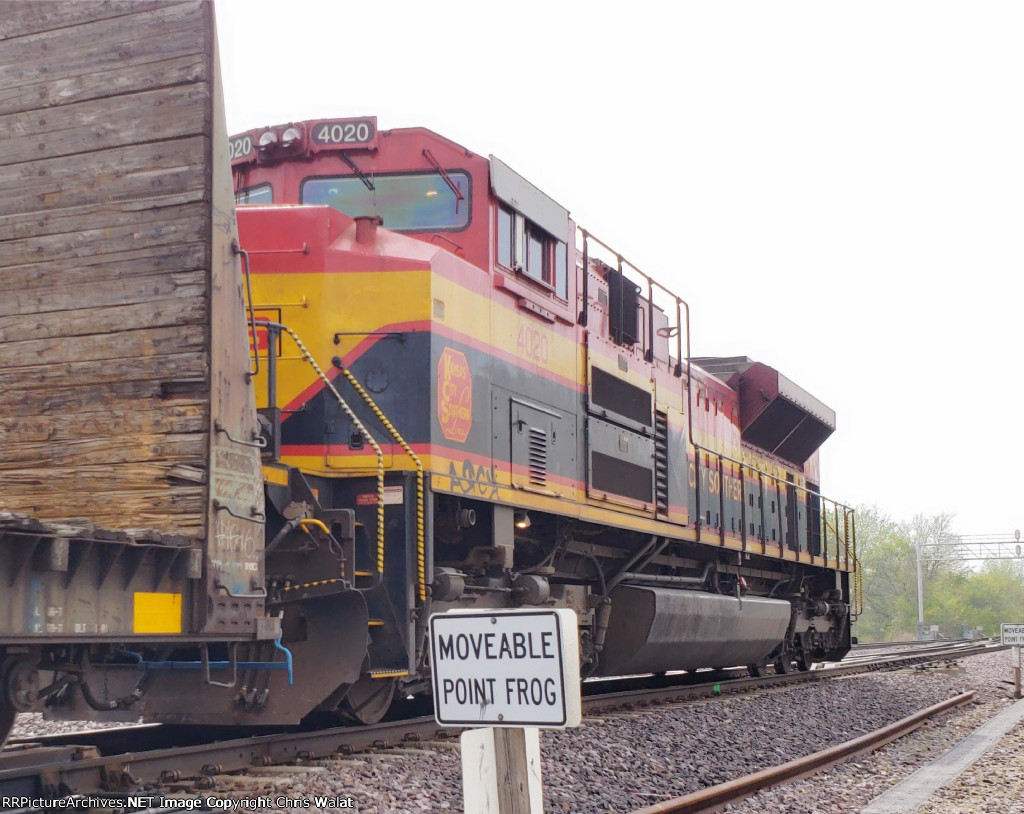 KCS 4020 in service as a DPU on a east bound U.P. manifest