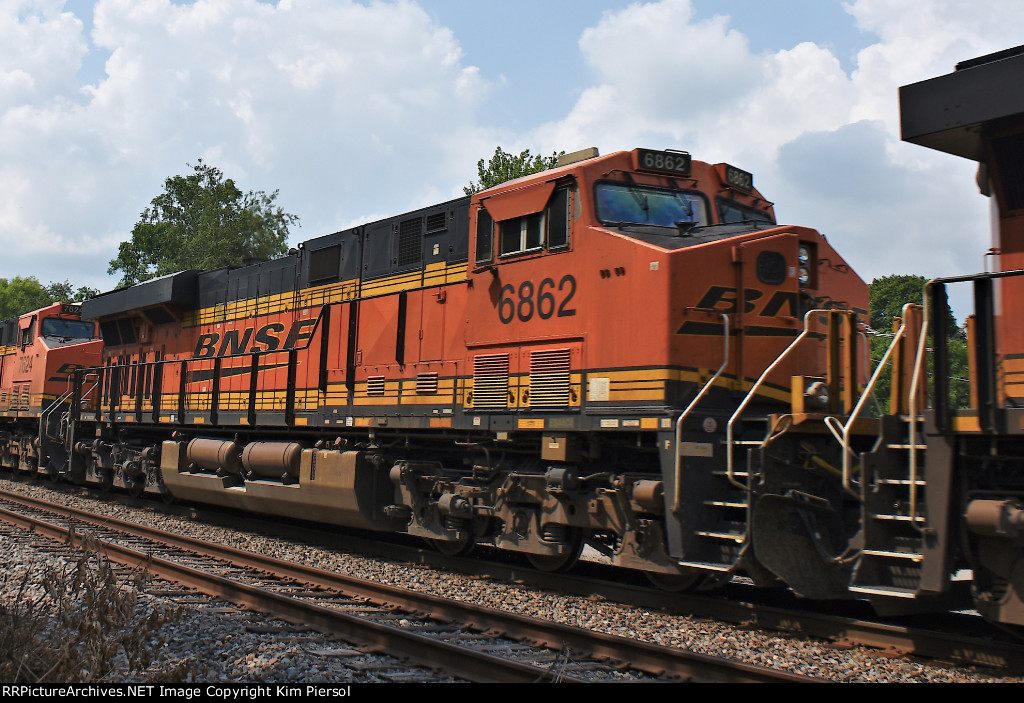 BNSF 6862