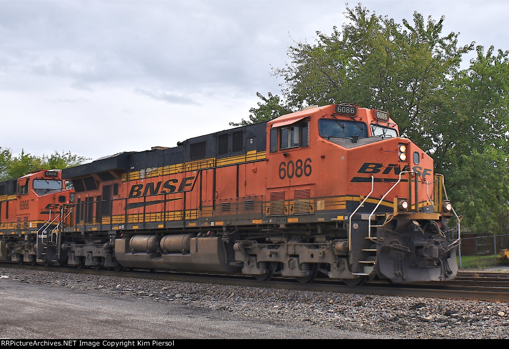 BNSF 6086