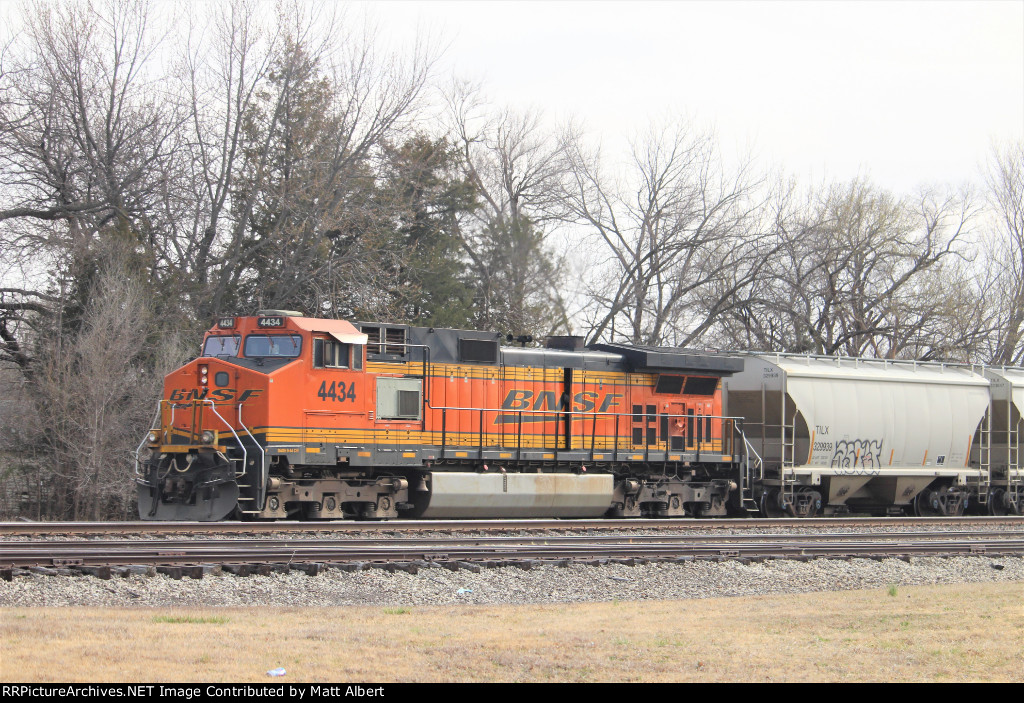 BNSF 4434