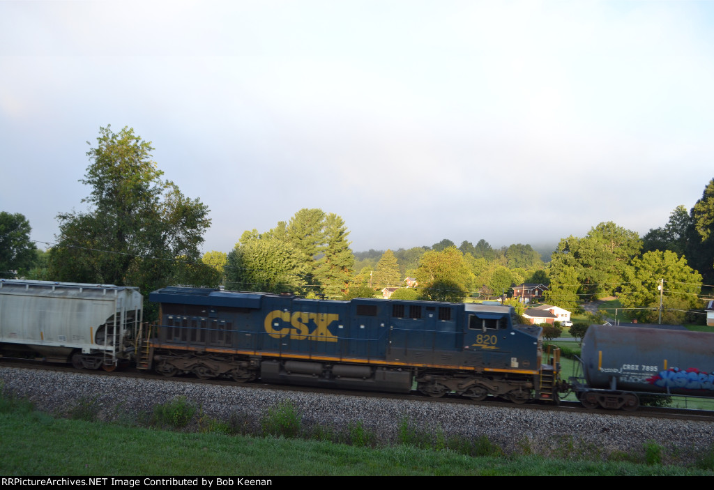 CSX 820
