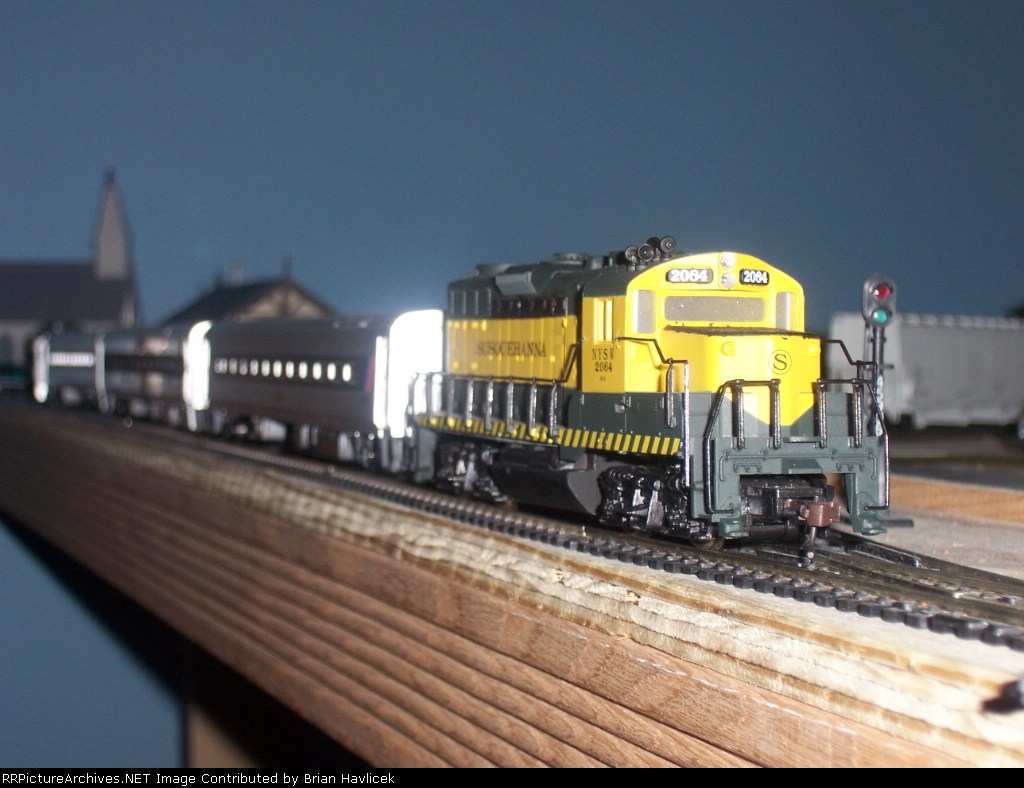 Easter Train led by NYSW 2064