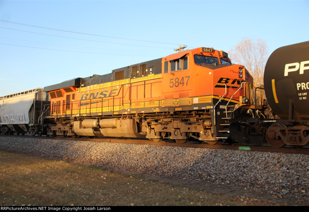 BNSF 5847