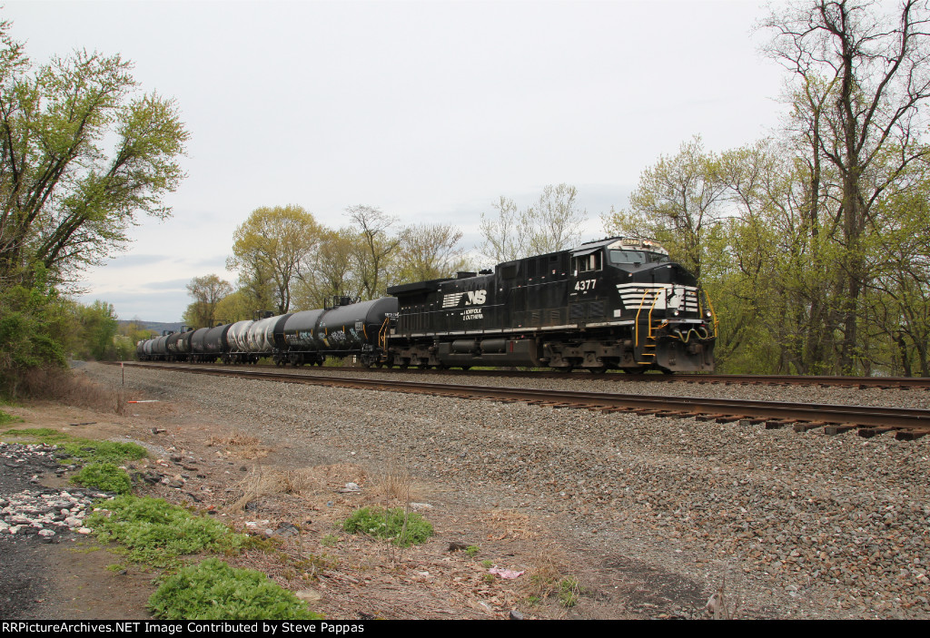NS 4377 as a rear DPU on train 36A