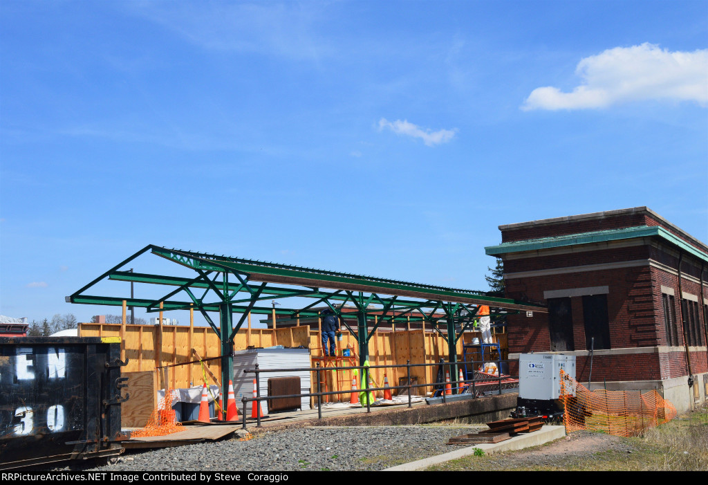 Painting Roof supports West side of the old CNJ Station
