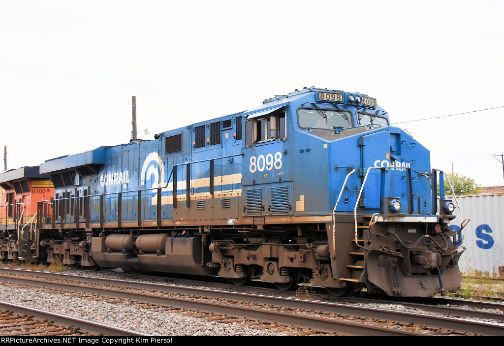 NS 8098 Conrail Heritage