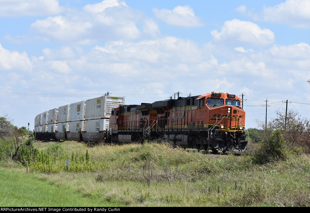 BNSF 7701 South
