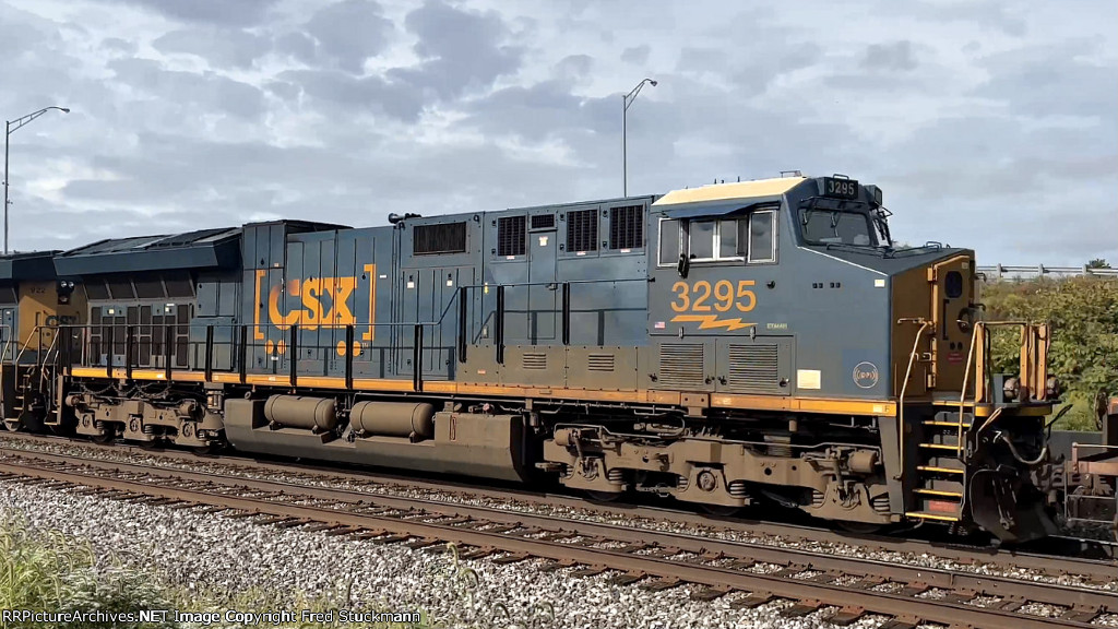 CSX 3295
