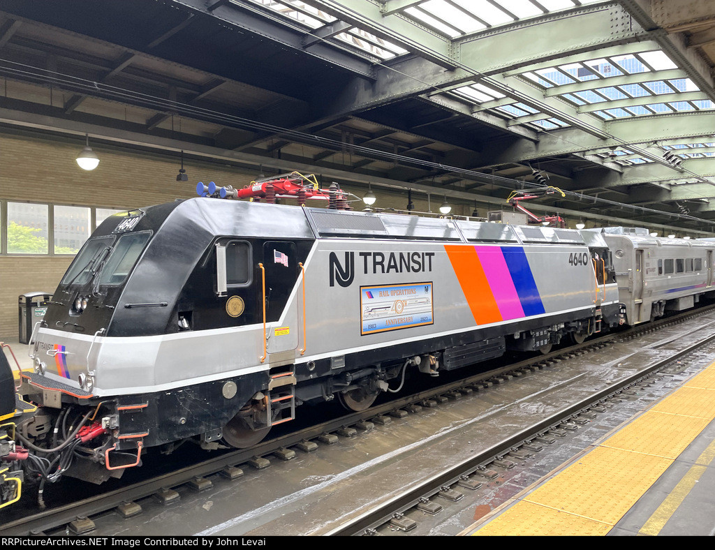 Side view of ALP-46A # 4640 in the original NJT colors(similar to the ones on the short lived ...