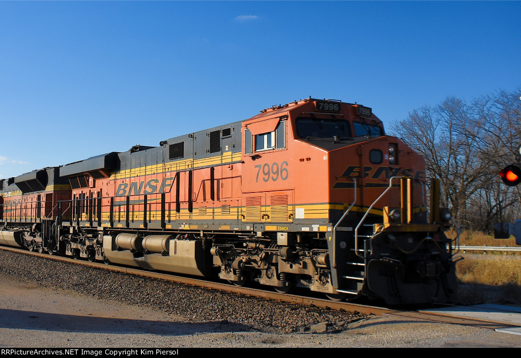 BNSF 7996 Pusher
