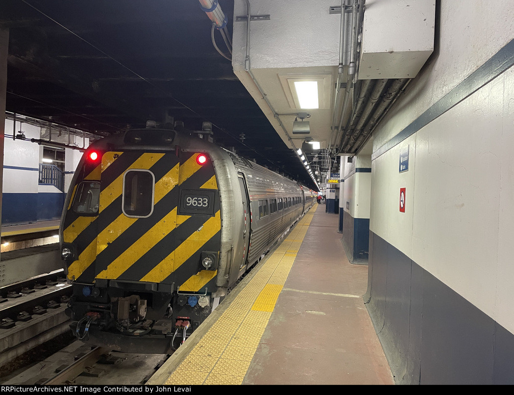 Amtrak Ex-Metroliner Cab Car # 9633 on the Amtrak Keystone Train # 661 at 30th Street Station in ...