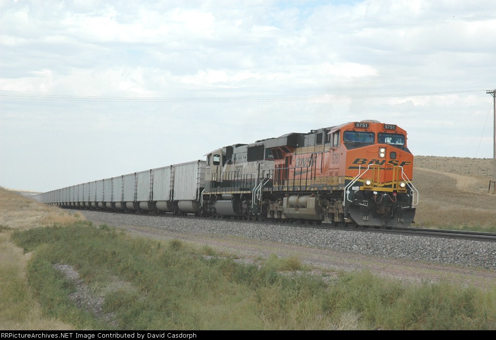 BNSF 5751