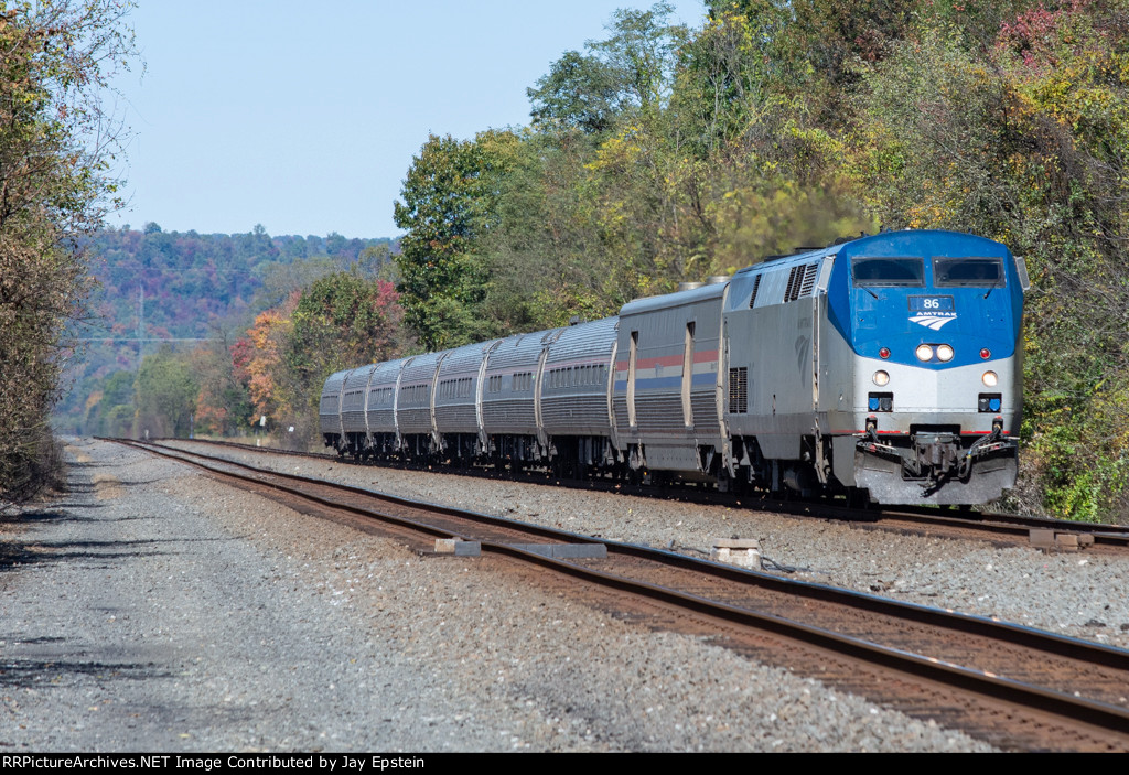 AMTK 86 leads the Pennsylvanian east at Linton Hill Road