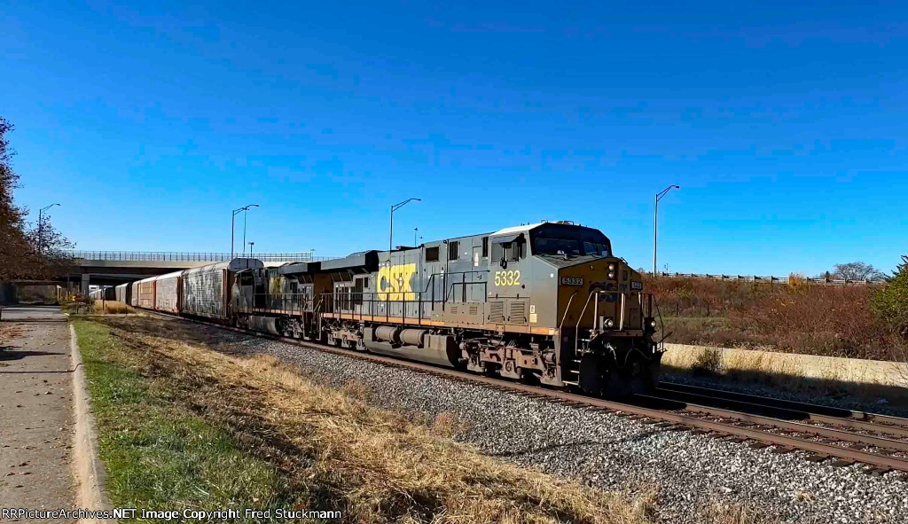 CSX 5332 leads M224.