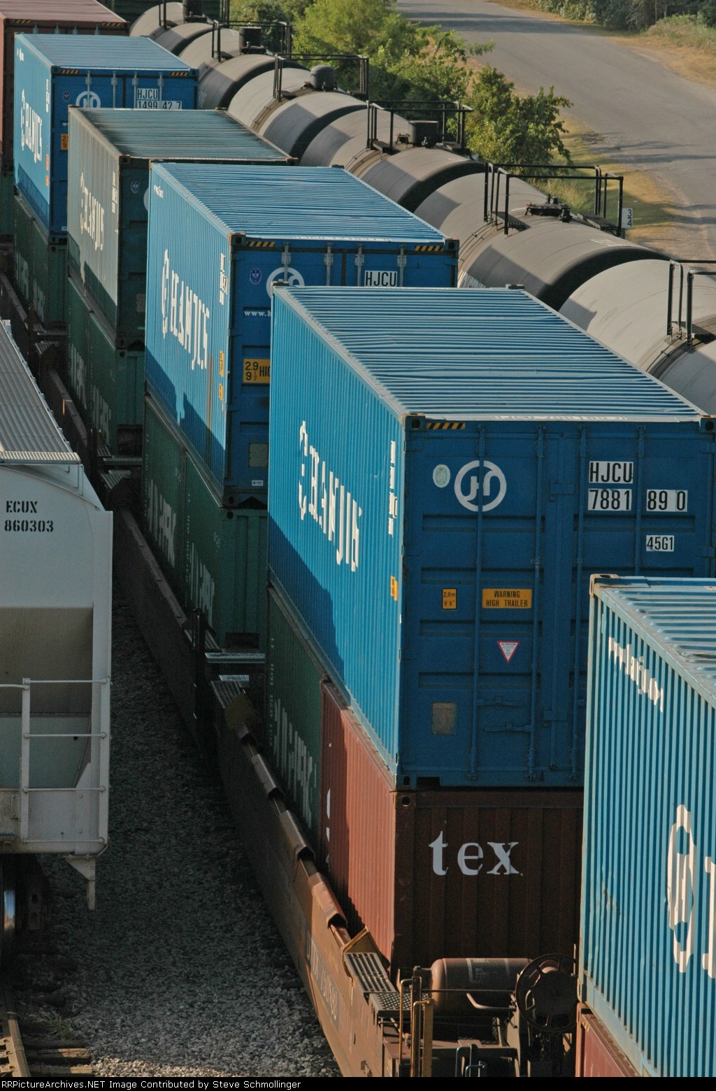 Double-stacks at UPs Miller Yard