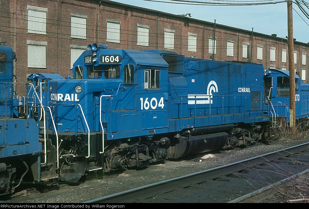 Conrail (CR) EMD GP15-1 No. 1604