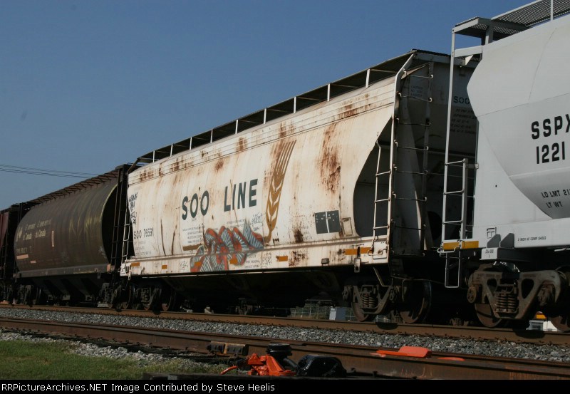 Soo Line hopper