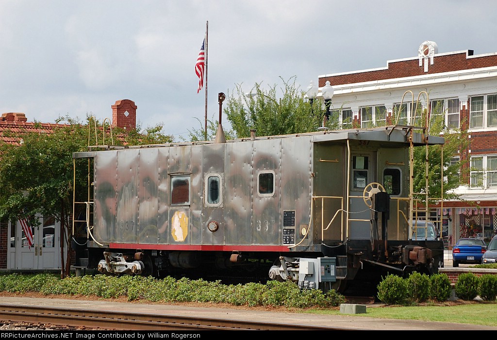 Kansas City Southern Railway (KCS) Caboose No. 337