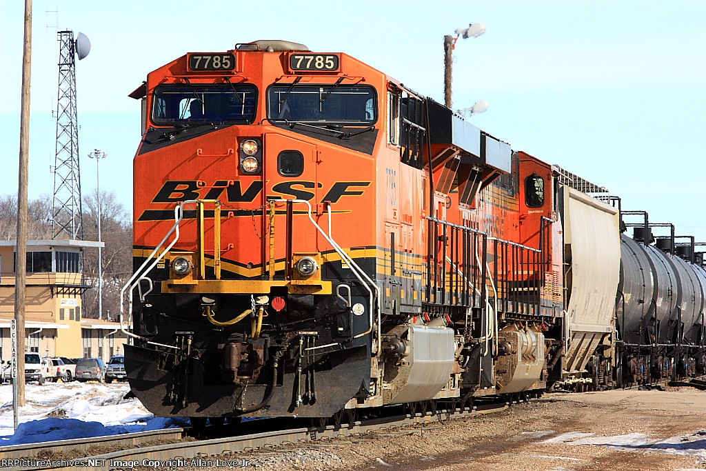 BNSF 7785