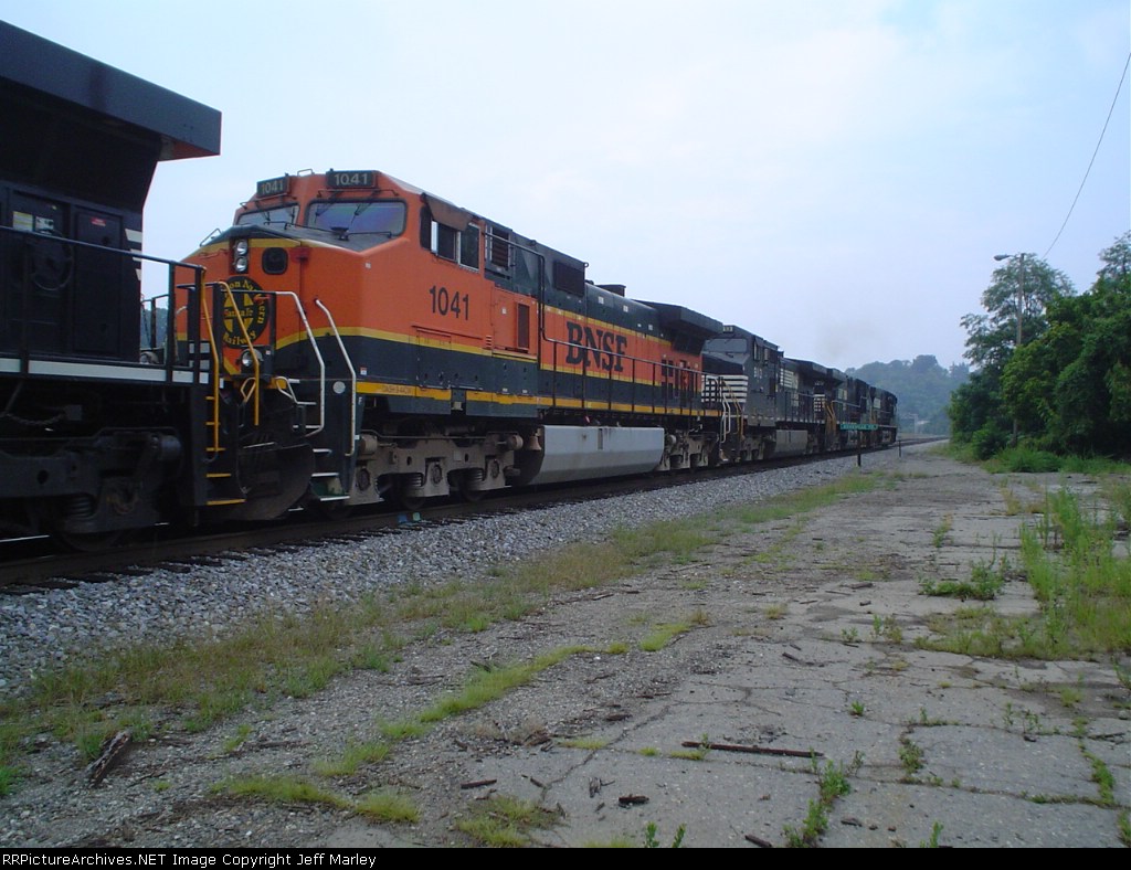 BNSF 1041