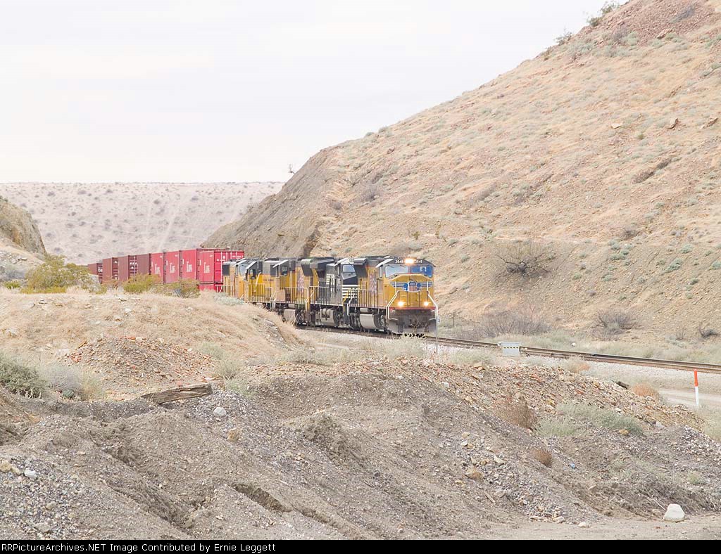 UP 3848 leads an EB stack train at 12:27pm