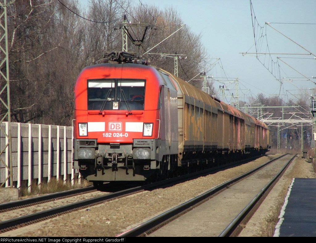 DB 182 024-0