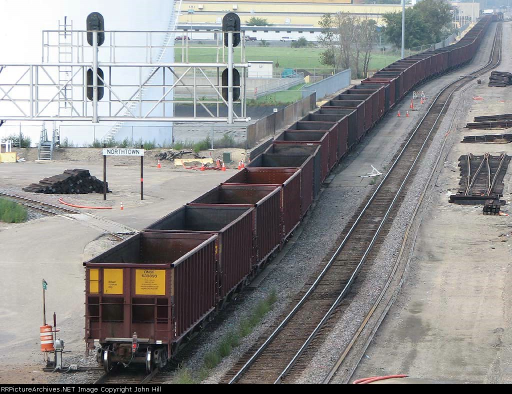 070924029 Northbound BNSF taconite ore empties at Northtown CTC 44th