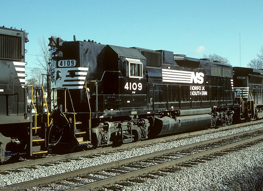 NS GP38AC 4109
