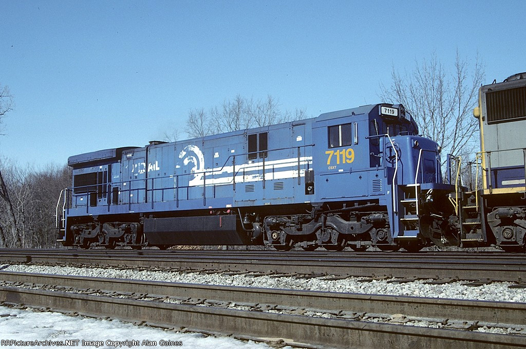 CSX C36-7 7119