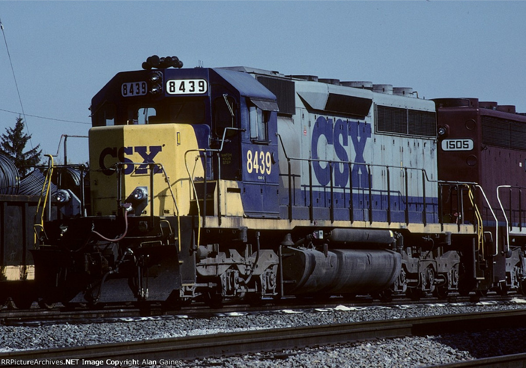 CSX 8439