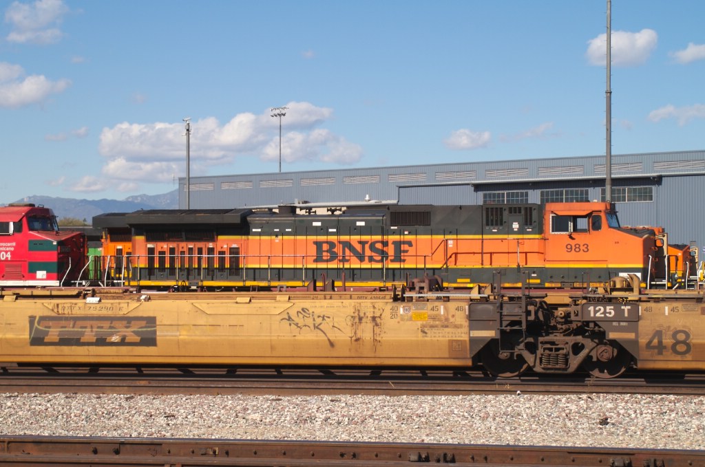 BNSF 983