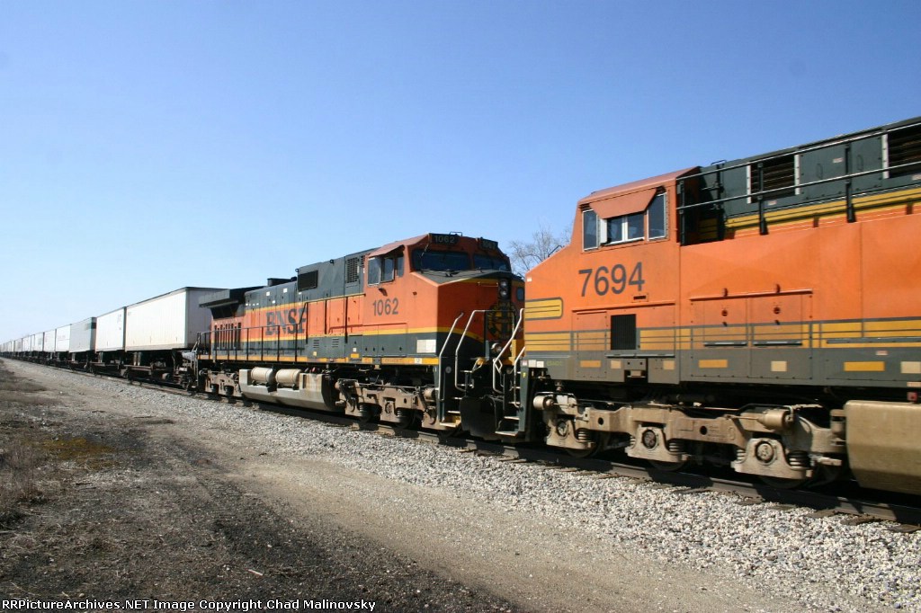 BNSF 1062