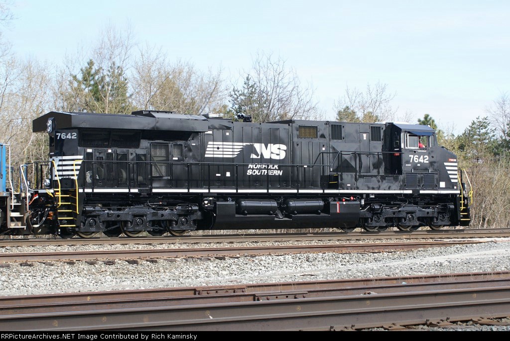 NS 7642