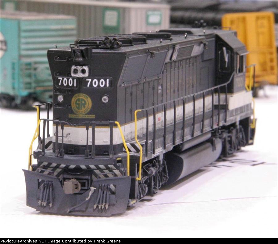 Southern GP-40X 7001 by Bob Harpe