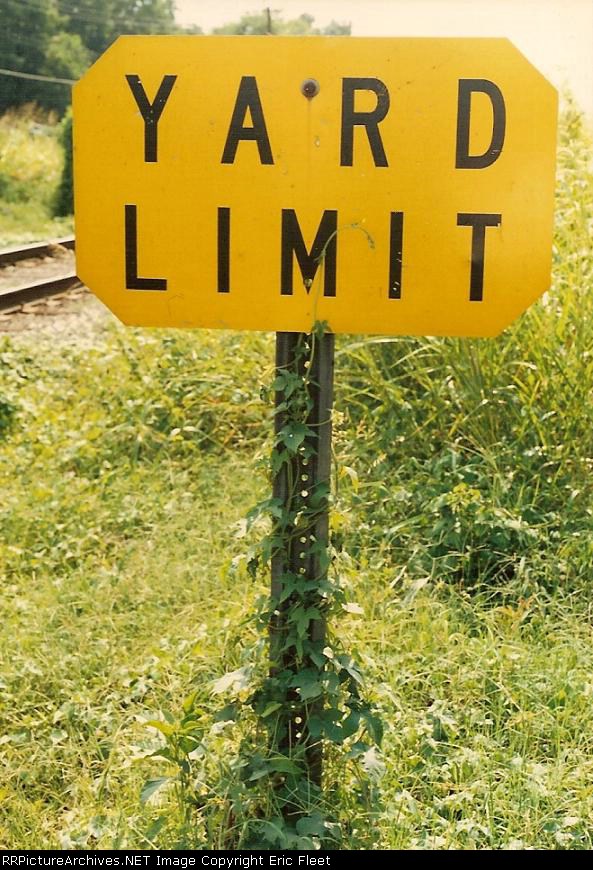 LN yard limit sign