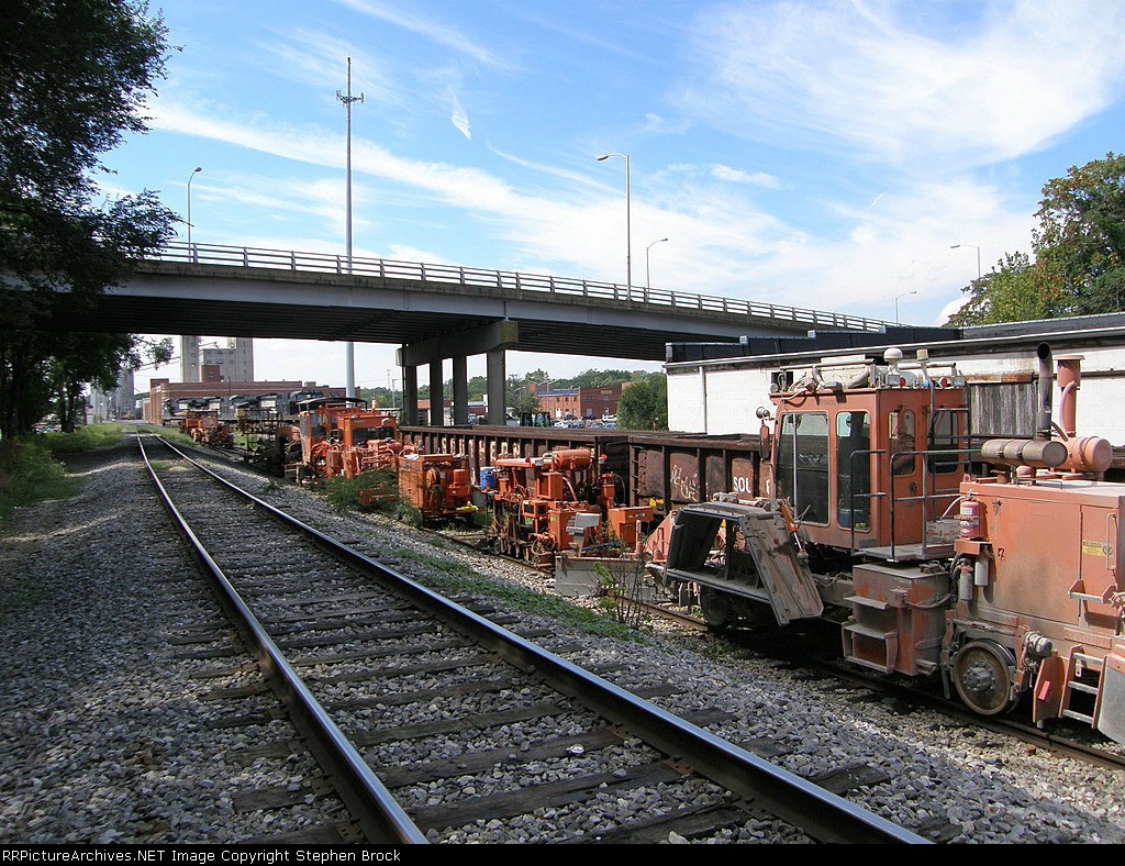 MofW behind the CHW yard office