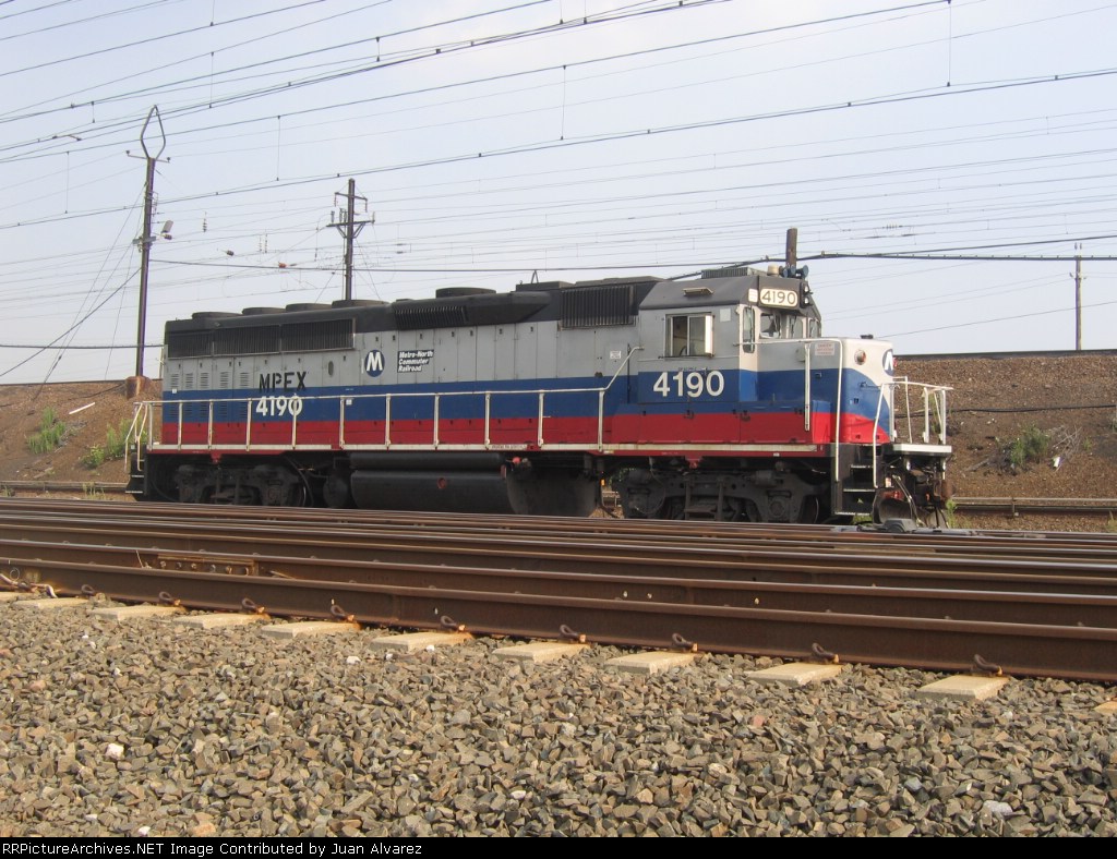 eX MTA GP-40ph going to MPEX