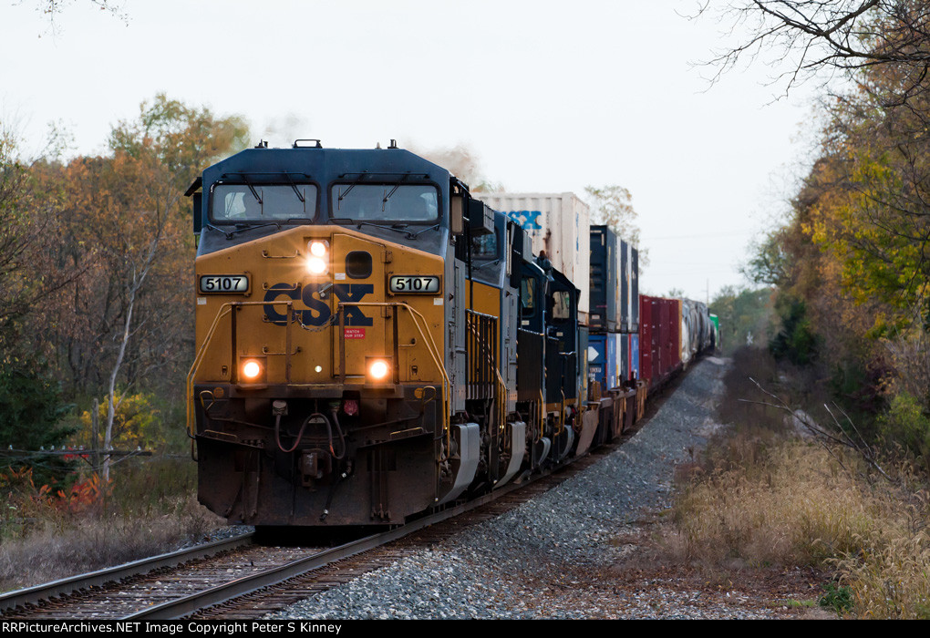CSXT Train Q38519