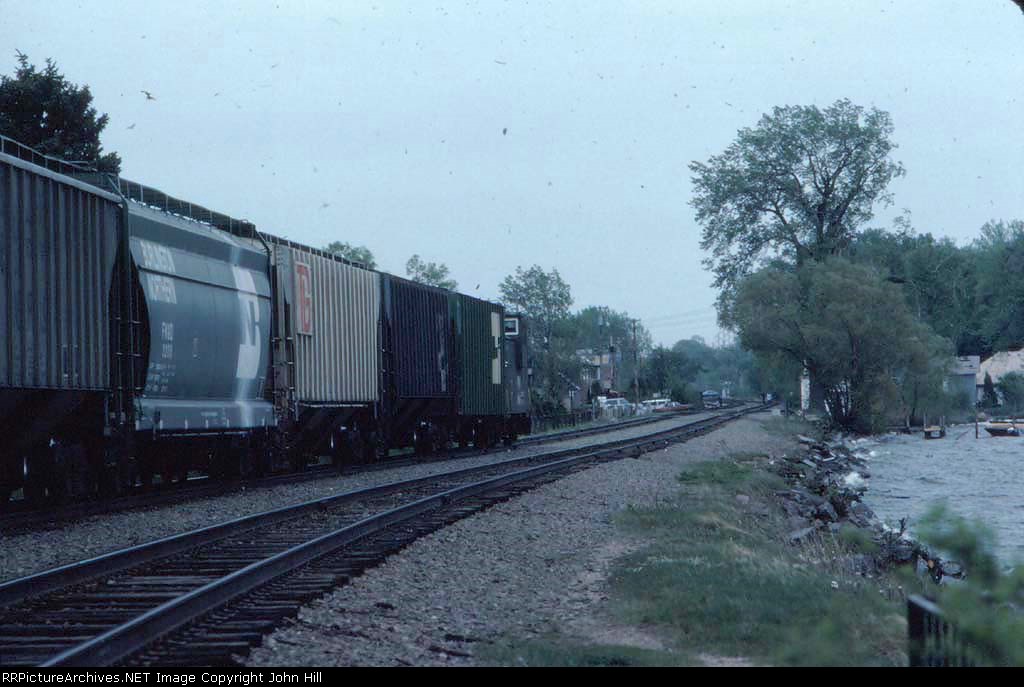 1338-18 Westbound BN freight passes Wayzata Bay on Lake Minnetonka