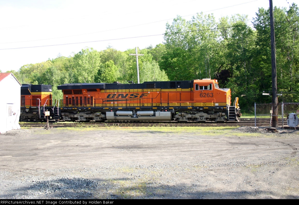 BNSF 6263