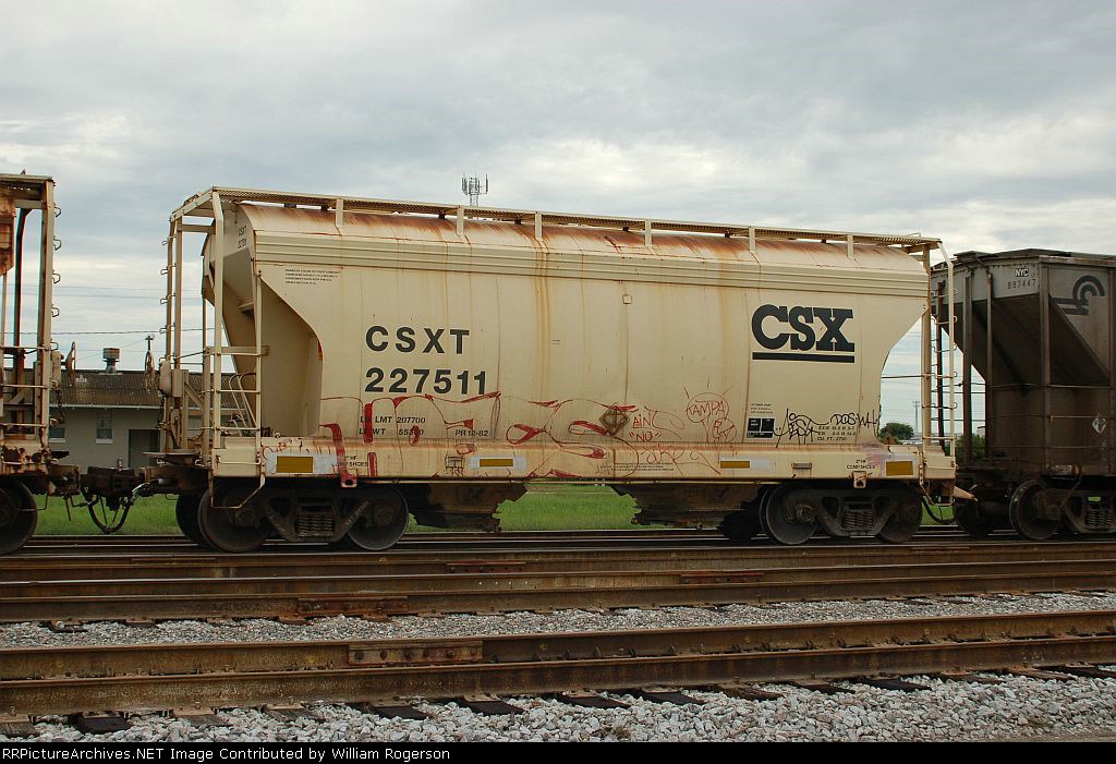 CSX Transportation (CSXT) Covered Hopper No. 227511